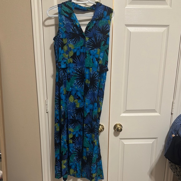 Erika | Dresses | Erika Blue And Green Floral Maxi Dress | Poshmark